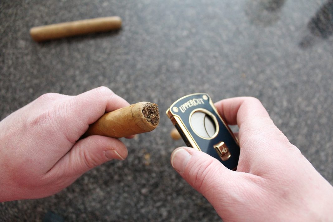 Using a Grip style cigar cutter - Mike's Cigars Blog